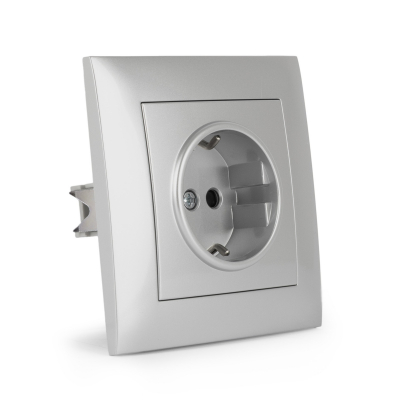 Arnold Recessed wall socket earthed Silver